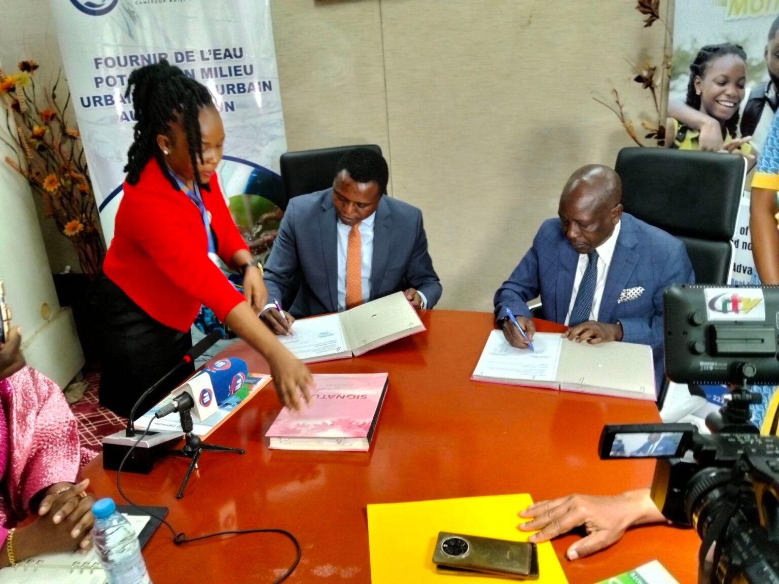 Modernisation et digitalisation des services publics au Cameroun ...